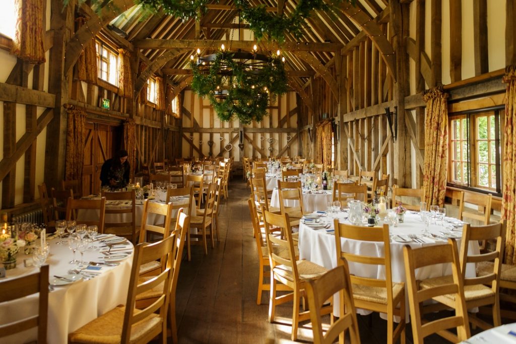 Gate Street Barn wedding venue | photos by Chris Mann